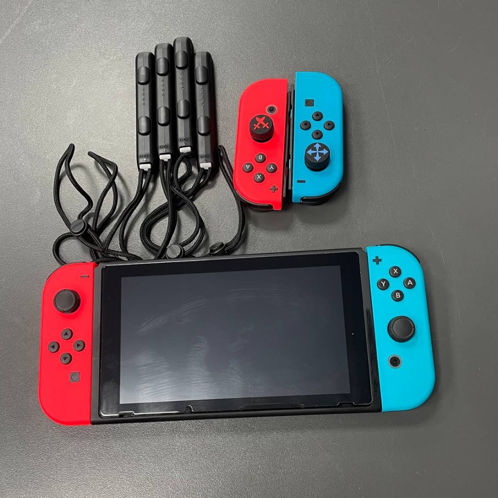 Nintendo Nintendo Switch-Neon Red/Neon Console with 2 extra joycons and ...